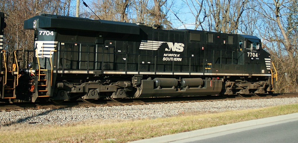 NS 7704